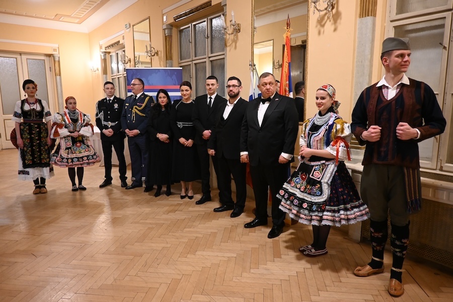 Spoločné hodnoty a priateľstvo so Slovákmi - Zensky Web